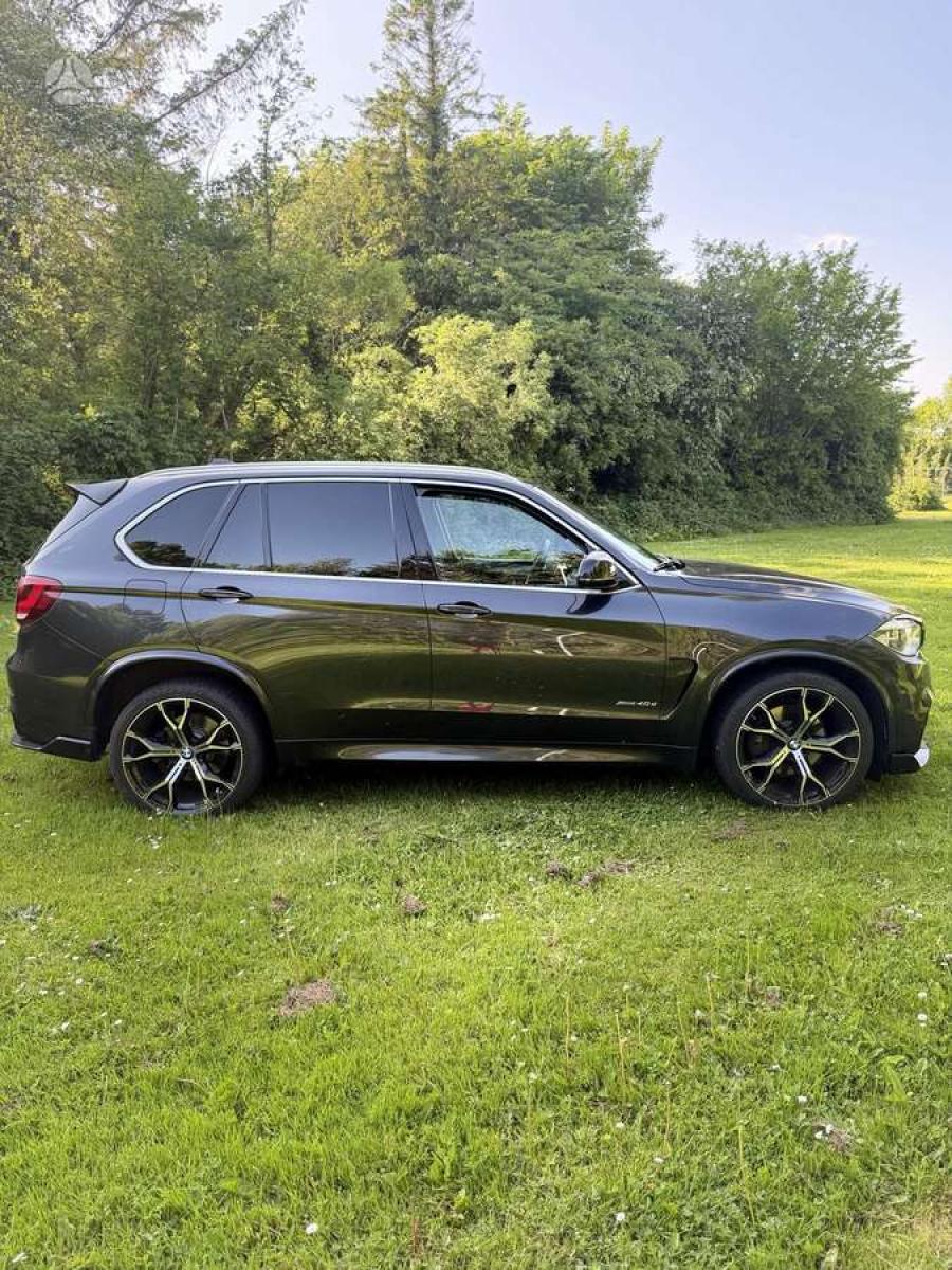 Grey BMW X5 2016 in Panevezys, with an engine capacity of 2.99 L and mileage of 190 thousand km for 21500 €, photo 4 on AUTOMOTO.COM.LV