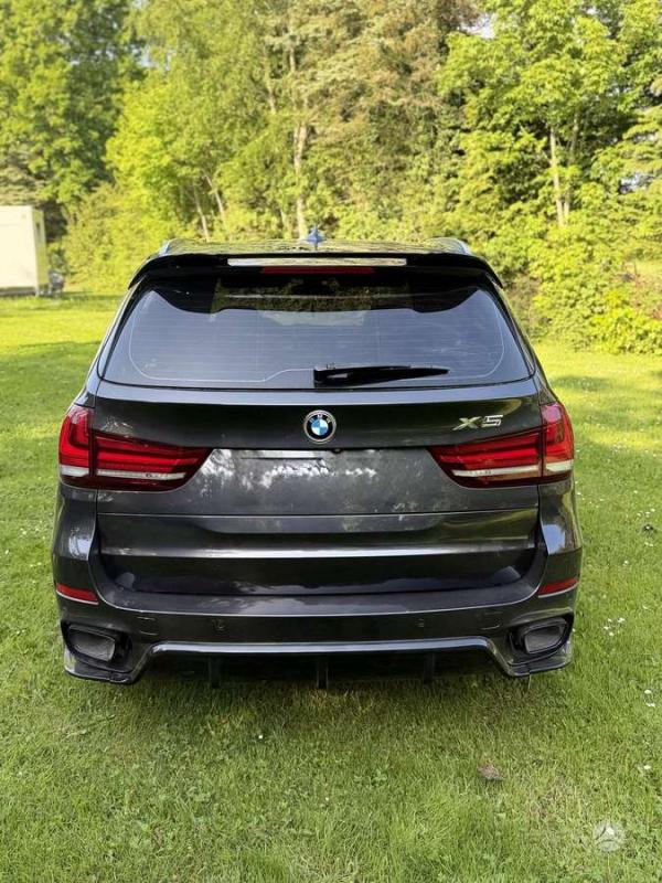 Grey BMW X5 2016 in Panevezys, with an engine capacity of 2.99 L and mileage of 190 thousand km for 21500 €, photo 5 on AUTOMOTO.COM.LV