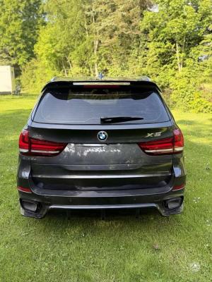 Grey BMW X5 2016 in Panevezys, with an engine capacity of 2.99 L and mileage of 190 thousand km for 21500 €, photo 6 on AUTOMOTO.COM.LV