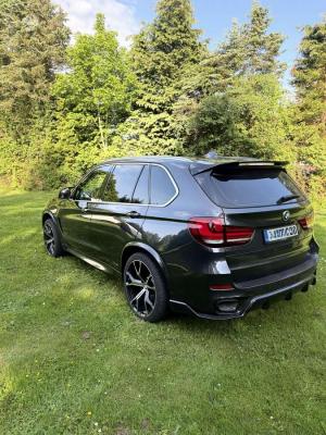 Grey BMW X5 2016 in Panevezys, with an engine capacity of 2.99 L and mileage of 190 thousand km for 21500 €, photo 7 on AUTOMOTO.COM.LV
