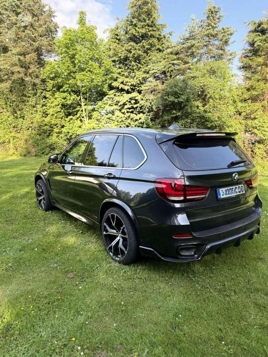 Grey BMW X5 2016 in Panevezys, with an engine capacity of 2.99 L and mileage of 190 thousand km for 21500 €, photo 7 on AUTOMOTO.COM.LV