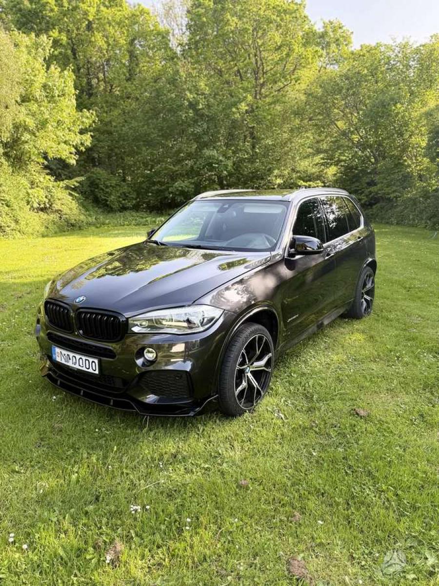 Grey BMW X5 2016 in Panevezys, with an engine capacity of 2.99 L and mileage of 190 thousand km for 21500 €, photo 9 on AUTOMOTO.COM.LV