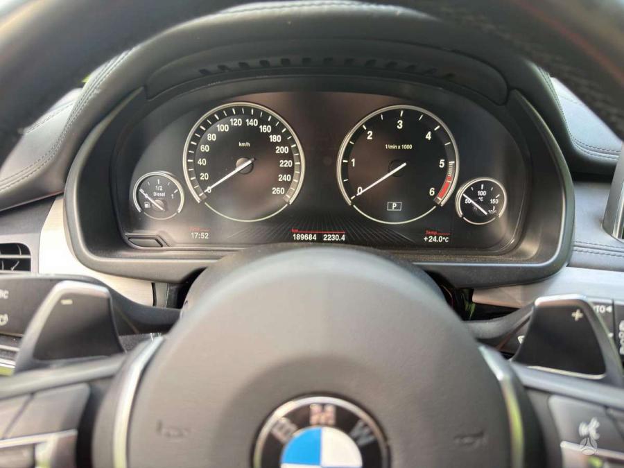 Grey BMW X5 2016 in Panevezys, with an engine capacity of 2.99 L and mileage of 190 thousand km for 21500 €, photo 17 on AUTOMOTO.COM.LV