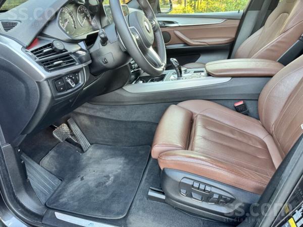 Pelēks BMW X5 2016 Rīga, ar dzinēja tilpumu 2.00 L un nobraukumu 247 tūkst. km par 20400 €, foto 11 vietnē AUTOMOTO.COM.LV