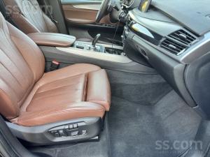 Pelēks BMW X5 2016 Rīga, ar dzinēja tilpumu 2.00 L un nobraukumu 247 tūkst. km par 20400 €, foto 20 vietnē AUTOMOTO.COM.LV