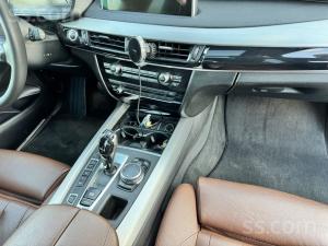 Pelēks BMW X5 2016 Rīga, ar dzinēja tilpumu 2.00 L un nobraukumu 247 tūkst. km par 20400 €, foto 22 vietnē AUTOMOTO.COM.LV