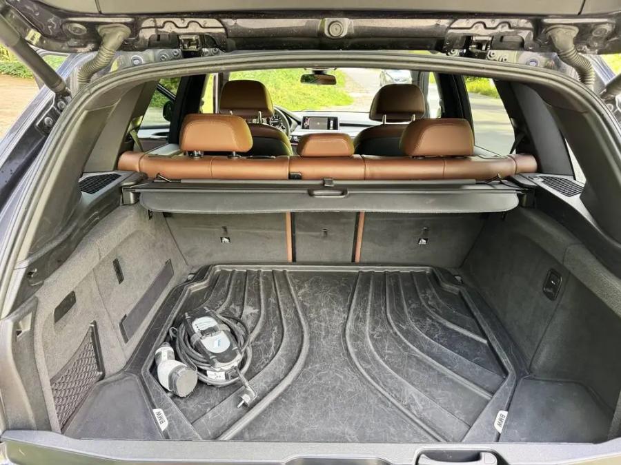 Pelēks BMW X5 2016 Rīga, ar dzinēja tilpumu 2.00 L un nobraukumu 245 tūkst. km par 21400 €, foto 9 vietnē AUTOMOTO.COM.LV
