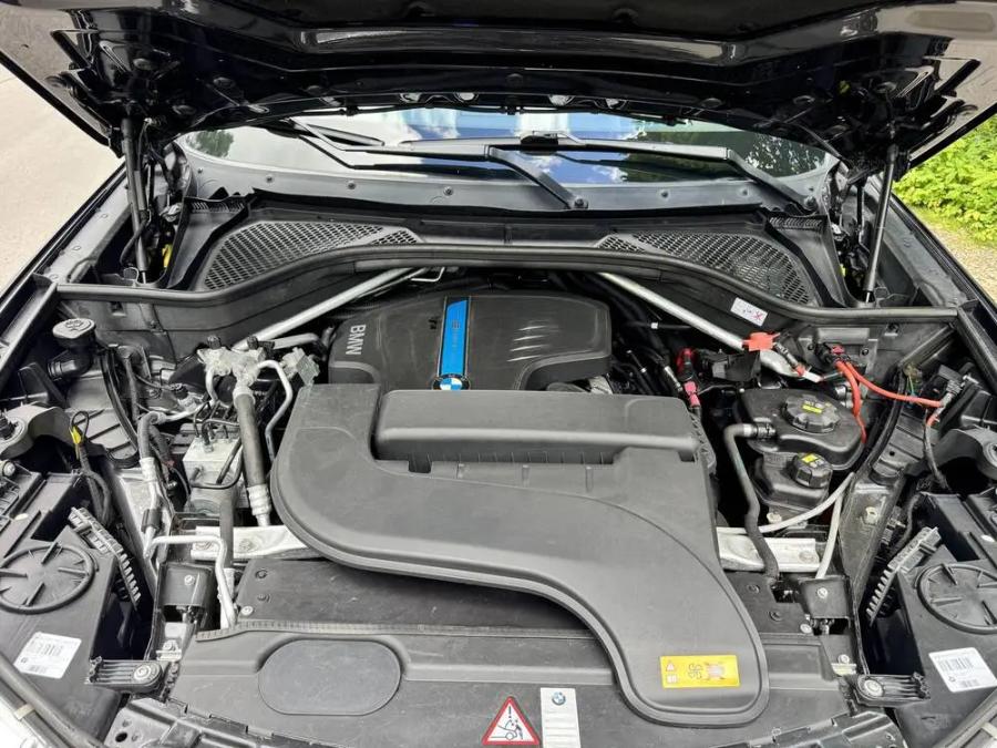 Pelēks BMW X5 2016 Rīga, ar dzinēja tilpumu 2.00 L un nobraukumu 245 tūkst. km par 21400 €, foto 23 vietnē AUTOMOTO.COM.LV