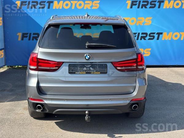 Grey BMW X5 2016 in Riga, with an engine capacity of 3.00 L and mileage of 228 thousand km for 18950 €, photo 4 on AUTOMOTO.COM.LV