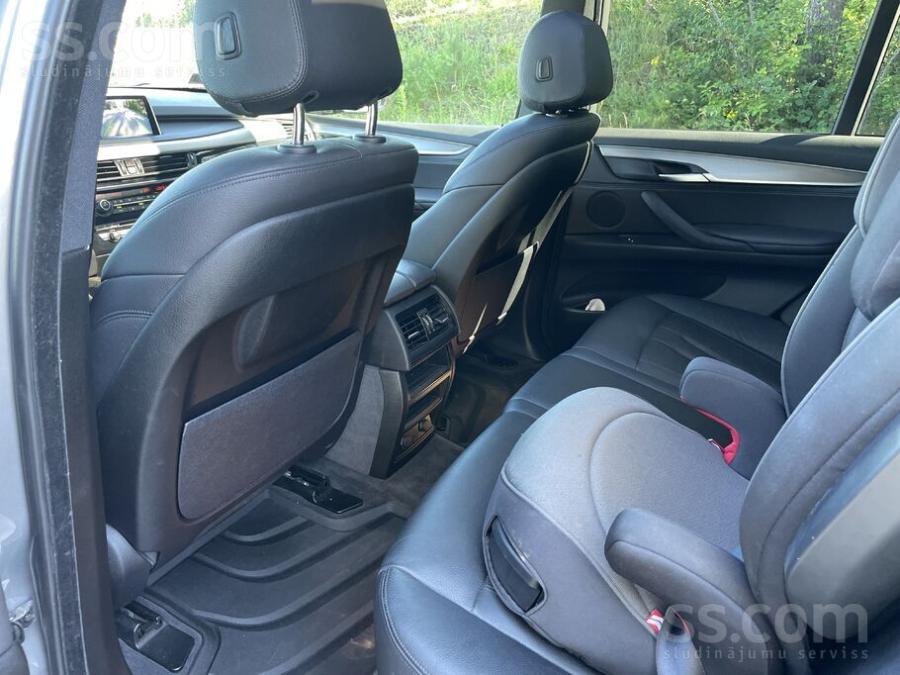 Pelēks BMW X5 2016 Rīga, ar dzinēja tilpumu 3.00 L un nobraukumu 230 tūkst. km par 22000 €, foto 11 vietnē AUTOMOTO.COM.LV