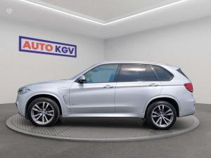 Grey BMW X5 2016 in Vilnius, with an engine capacity of 2.00 L and mileage of 228 thousand km for 21499 €, photo 3 on AUTOMOTO.COM.LV
