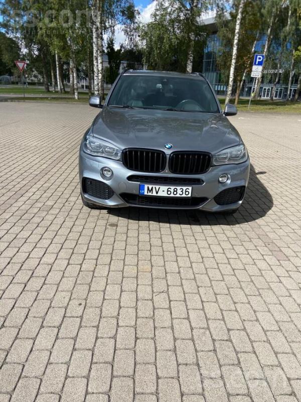 Pelēks BMW X5 2016 Jelgava, ar dzinēja tilpumu 3.00 L un nobraukumu 245 tūkst. km par 18700 €, foto 3 vietnē AUTOMOTO.COM.LV