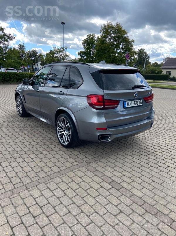 Pelēks BMW X5 2016 Jelgava, ar dzinēja tilpumu 3.00 L un nobraukumu 245 tūkst. km par 18700 €, foto 4 vietnē AUTOMOTO.COM.LV