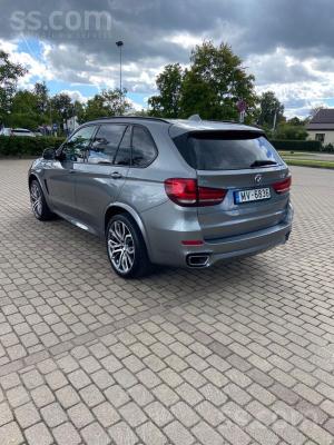 Pelēks BMW X5 2016 Jelgava, ar dzinēja tilpumu 3.00 L un nobraukumu 245 tūkst. km par 18700 €, foto 4 vietnē AUTOMOTO.COM.LV