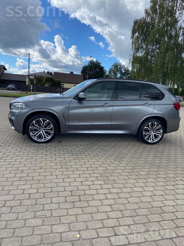 Pelēks BMW X5 2016 Jelgava, ar dzinēja tilpumu 3.00 L un nobraukumu 245 tūkst. km par 18700 €, foto 6 vietnē AUTOMOTO.COM.LV