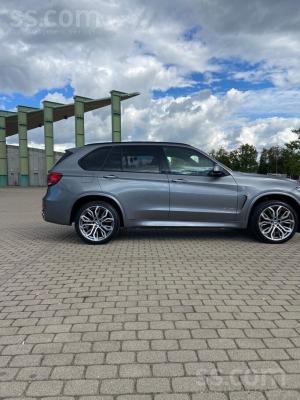 Pelēks BMW X5 2016 Jelgava, ar dzinēja tilpumu 3.00 L un nobraukumu 245 tūkst. km par 18700 €, foto 12 vietnē AUTOMOTO.COM.LV