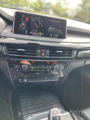 Pelēks BMW X5 2016 Jelgava, ar dzinēja tilpumu 3.00 L un nobraukumu 245 tūkst. km par 18700 €, foto 18 vietnē AUTOMOTO.COM.LV