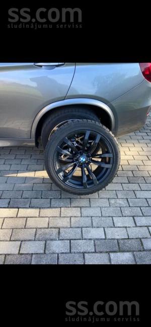 Pelēks BMW X5 2016 Jelgava, ar dzinēja tilpumu 3.00 L un nobraukumu 245 tūkst. km par 18700 €, foto 19 vietnē AUTOMOTO.COM.LV