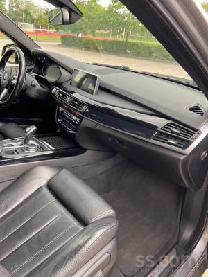 Pelēks BMW X5 2016 Jelgava, ar dzinēja tilpumu 3.00 L un nobraukumu 245 tūkst. km par 18700 €, foto 20 vietnē AUTOMOTO.COM.LV