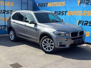 Grey BMW X5 2016 in Riga, with an engine capacity of 2.99 L and mileage of 228 thousand km for 17950 €, photo 6 on AUTOMOTO.COM.LV