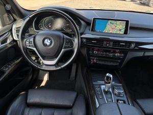 Grey BMW X5 2016 in Riga, with an engine capacity of 2.99 L and mileage of 228 thousand km for 17950 €, photo 8 on AUTOMOTO.COM.LV