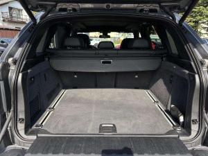 Grey BMW X5 2016 in Riga, with an engine capacity of 2.99 L and mileage of 228 thousand km for 17950 €, photo 13 on AUTOMOTO.COM.LV