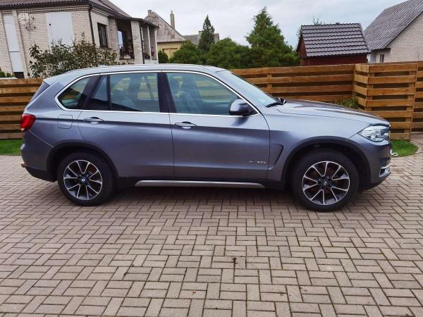 Pelēks BMW X5 2016 Kauņa, ar dzinēja tilpumu 2.99 L un nobraukumu 173 tūkst. km par 10700 €, foto 3 vietnē AUTOMOTO.COM.LV