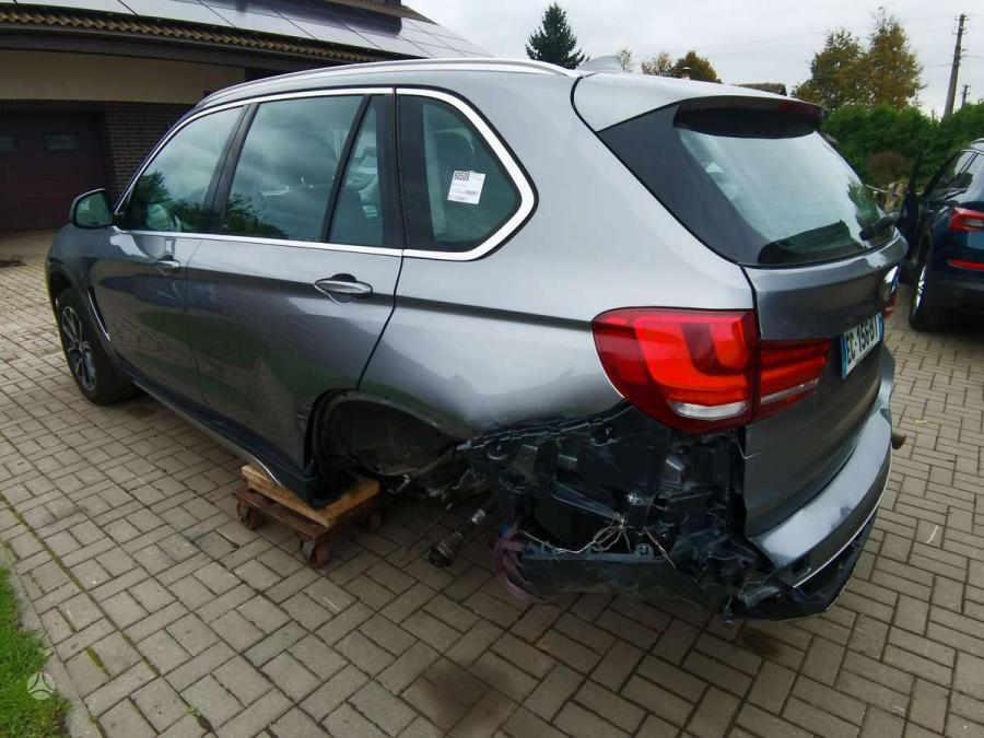 Pelēks BMW X5 2016 Kauņa, ar dzinēja tilpumu 2.99 L un nobraukumu 173 tūkst. km par 10700 €, foto 8 vietnē AUTOMOTO.COM.LV