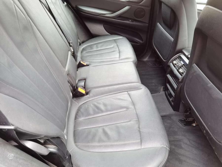 Pelēks BMW X5 2016 Kauņa, ar dzinēja tilpumu 2.99 L un nobraukumu 173 tūkst. km par 10700 €, foto 17 vietnē AUTOMOTO.COM.LV
