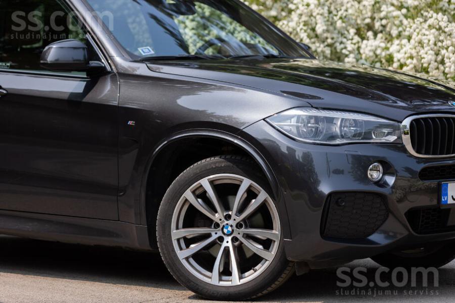 Pelēks BMW X5 2017 Jūrmala, ar dzinēja tilpumu 3.00 L un nobraukumu 0 tūkst. km par 33900 €, foto 7 vietnē AUTOMOTO.COM.LV