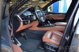 Pelēks BMW X5 2017 Rīga, ar dzinēja tilpumu 3.00 L un nobraukumu 165 tūkst. km par 28900 €, foto 3 vietnē AUTOMOTO.COM.LV