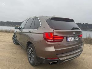 Grey BMW X5 2017 in Jonava, with an engine capacity of 0.00 L and mileage of 246 thousand km for 17500 €, photo 6 on AUTOMOTO.COM.LV