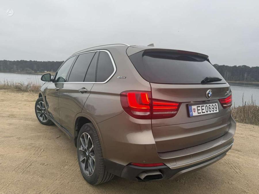 Grey BMW X5 2017 in Jonava, with an engine capacity of 0.00 L and mileage of 246 thousand km for 17500 €, photo 6 on AUTOMOTO.COM.LV