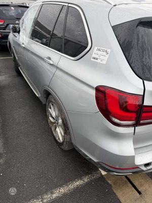 Grey BMW X5 2017 in Taurage, with an engine capacity of 3.00 L and mileage of 213 thousand km for 9500 €, photo 11 on AUTOMOTO.COM.LV