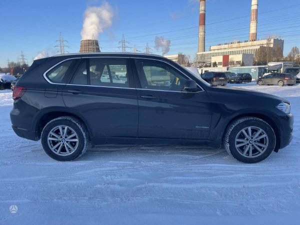 Pelēks BMW X5 2017 Kauņa, ar dzinēja tilpumu 2.00 L un nobraukumu 279 tūkst. km par 11950 €, foto 6 vietnē AUTOMOTO.COM.LV