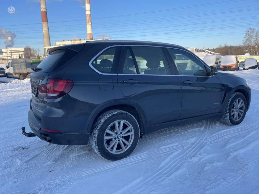 Grey BMW X5 2017 in Kaunas, with an engine capacity of 2.00 L and mileage of 279 thousand km for 11950 €, photo 7 on AUTOMOTO.COM.LV