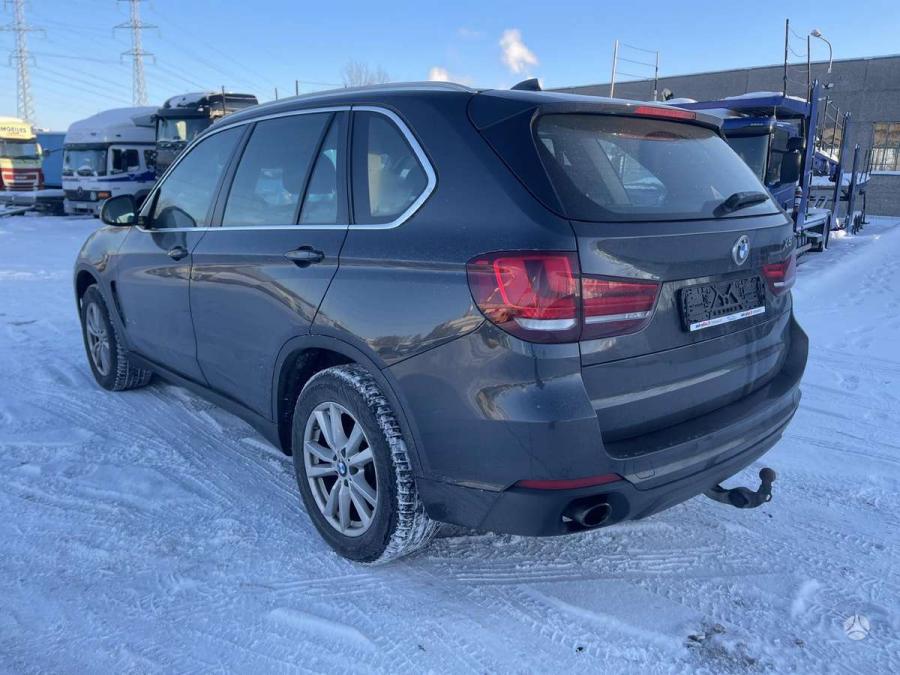 Grey BMW X5 2017 in Kaunas, with an engine capacity of 2.00 L and mileage of 279 thousand km for 11950 €, photo 11 on AUTOMOTO.COM.LV