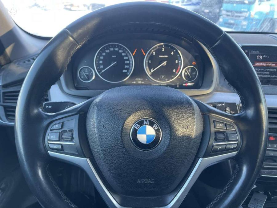 Grey BMW X5 2017 in Kaunas, with an engine capacity of 2.00 L and mileage of 279 thousand km for 11950 €, photo 16 on AUTOMOTO.COM.LV