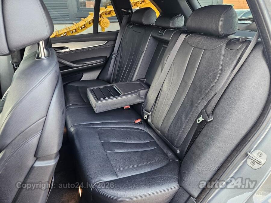 Pelēks BMW X5 2017 Tallina, ar dzinēja tilpumu 3.00 L un nobraukumu 210 tūkst. km par 28500 €, foto 9 vietnē AUTOMOTO.COM.LV