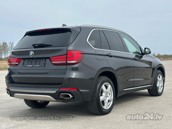 Grey BMW X5 2017 in Tartu, with an engine capacity of 3.00 L and mileage of 284 thousand km for 19950 €, photo 2 on AUTOMOTO.COM.LV