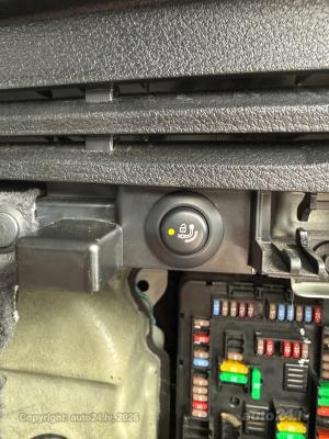Grey BMW X5 2017 in Narva, with an engine capacity of 3.00 L and mileage of 194 thousand km for 33000 €, photo 18 on AUTOMOTO.COM.LV