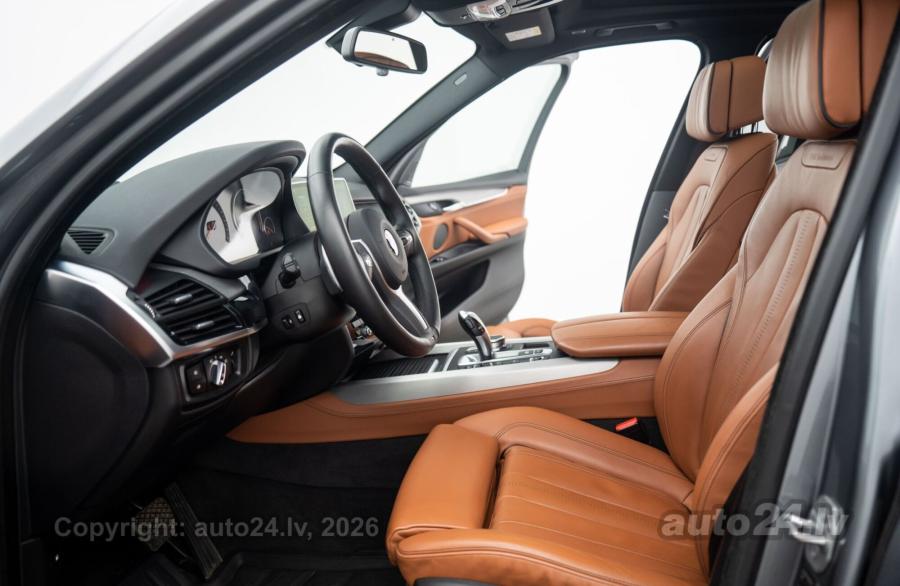 Grey BMW X5 2017 in Tallinn, with an engine capacity of 2.00 L and mileage of 100 thousand km for 25999 €, photo 8 on AUTOMOTO.COM.LV