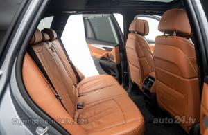 Grey BMW X5 2017 in Tallinn, with an engine capacity of 2.00 L and mileage of 100 thousand km for 25999 €, photo 10 on AUTOMOTO.COM.LV