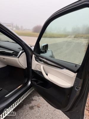 Pelēks BMW X5 2017 Viļņa, ar dzinēja tilpumu 3.00 L un nobraukumu 104 tūkst. km par 20500 €, foto 9 vietnē AUTOMOTO.COM.LV
