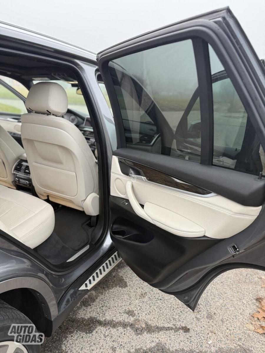 Grey BMW X5 2017 in Vilnius, with an engine capacity of 3.00 L and mileage of 104 thousand km for 20500 €, photo 12 on AUTOMOTO.COM.LV