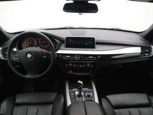 Grey BMW X5 2017 in Vilnius, with an engine capacity of 2.00 L and mileage of 202 thousand km for 22699 €, photo 3 on AUTOMOTO.COM.LV