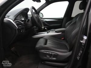 Grey BMW X5 2017 in Vilnius, with an engine capacity of 2.00 L and mileage of 202 thousand km for 22699 €, photo 5 on AUTOMOTO.COM.LV