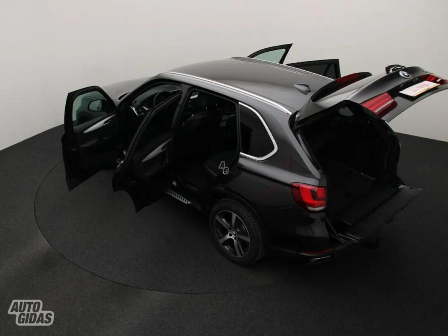 Grey BMW X5 2017 in Vilnius, with an engine capacity of 2.00 L and mileage of 202 thousand km for 22699 €, photo 14 on AUTOMOTO.COM.LV