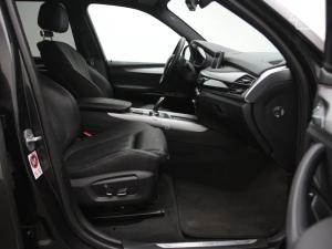 Grey BMW X5 2017 in Vilnius, with an engine capacity of 2.00 L and mileage of 202 thousand km for 22699 €, photo 15 on AUTOMOTO.COM.LV