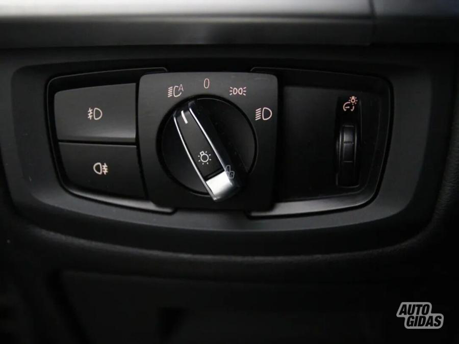 Grey BMW X5 2017 in Vilnius, with an engine capacity of 2.00 L and mileage of 202 thousand km for 22699 €, photo 29 on AUTOMOTO.COM.LV